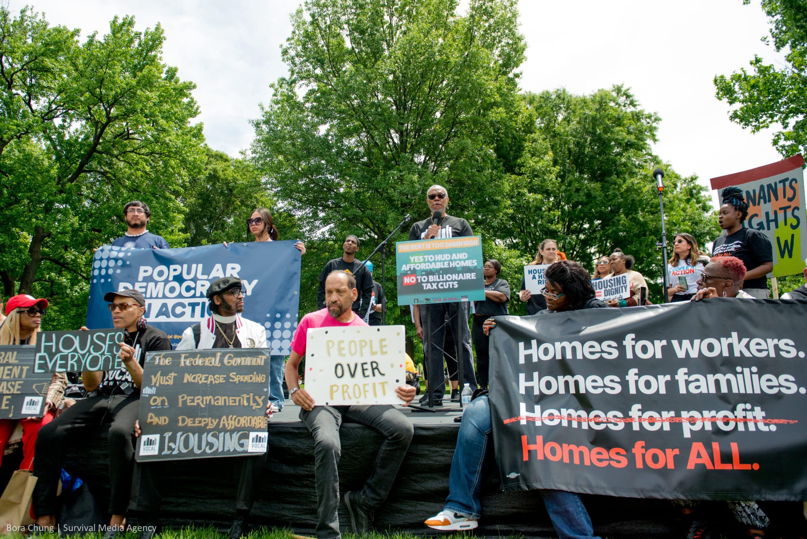 Photos: In Over a Dozen Cities, Housing Activists Connect HUD Cuts and ...